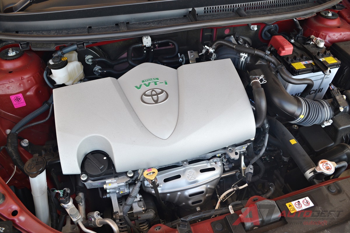 Deft Versus : Toyota Vios VS Toyota Yaris ATIV 2 พี่น้องซีดานเล็ก....ค่ายสามห่วง | AUTODEFT ข่าว ...